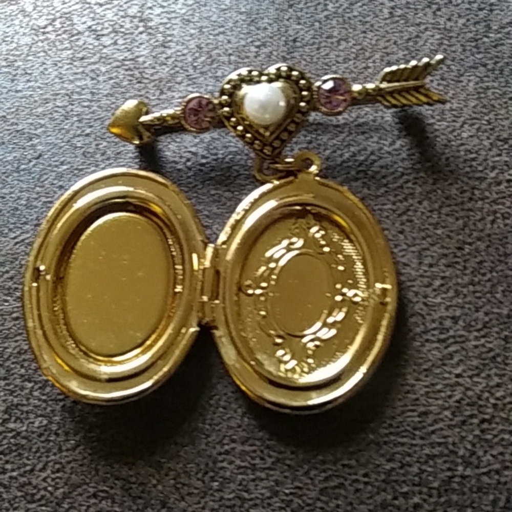 Avon Locket Pin Brooch - Gem